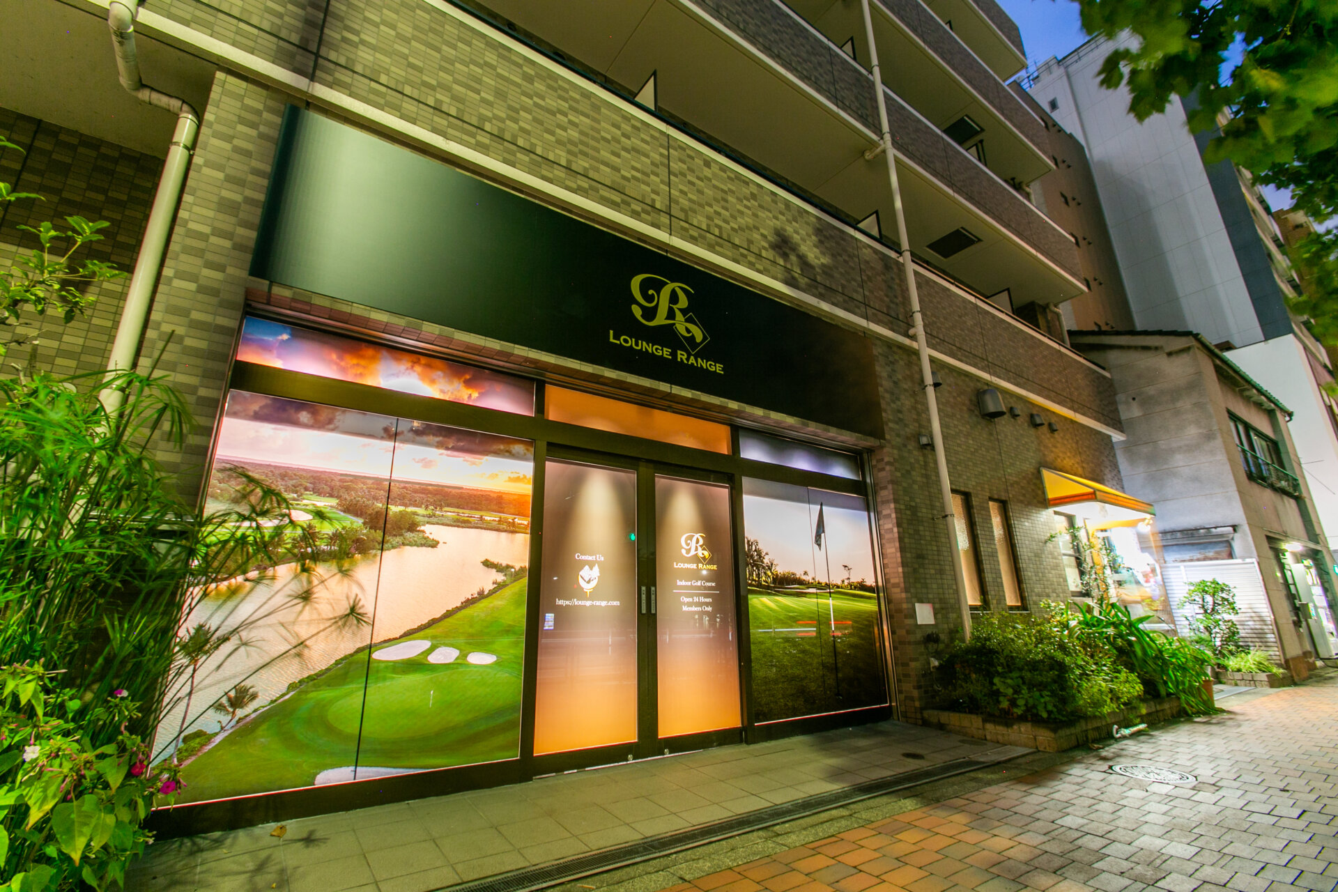 Monthly Lounge Range 4月号（3/5発売） | LoungeRange（ラウンジレンジ）｜24時間営業の会員制インドアゴルフ場・シミュレーションゴルフ場